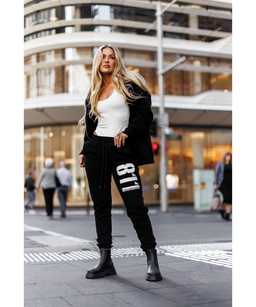 Official 811 Originals Unisex King St Sweatpants in Black at ShoeGrab